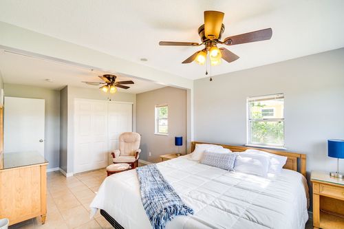 Keystone Heights Vacation Rental: On The Lake! - Mike Roess Gold Head Branch State Park, Keystone Heights
