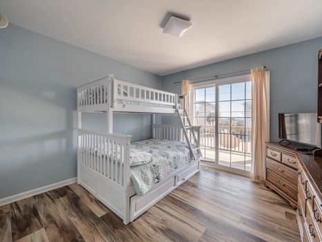 Perfectly Tangy | Ocean View + Walk To The Beach! - Topsail Beach, NC
