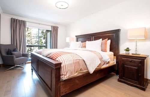 2br Beautiful And Spacious Condo | Hot Tub & Sauna | Free Parking - Whistler