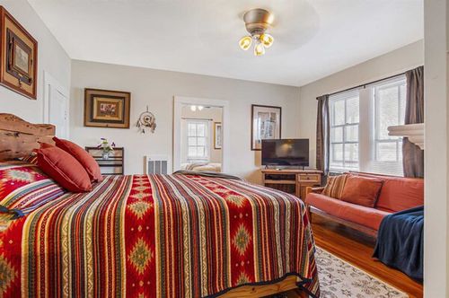 Search 14 Cheap Hotels in Bandera, TX | cozycozy