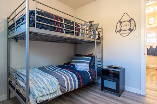 30+ Day Rentals Only:  Escape To Peachland With Panoramic Views - West Kelowna