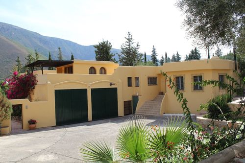 Mulhacén - Casa De 2 Dormitorios, Baño, Cocina / Comedor, Salón, Terrazas - Órgiva