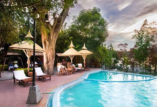 Resorts in Bishoftu! Use cozycozy!