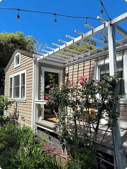 2 West Beach Cottages, 1 Block To Beach & Downtown, Harbor & Funk Zone - Santa Barbara, CA