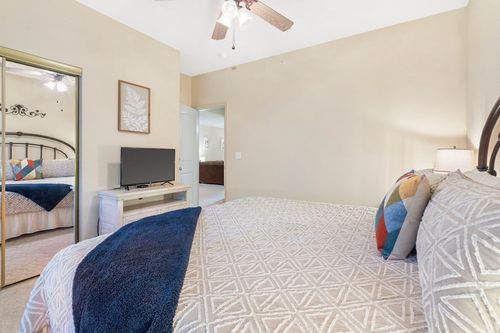 Ozark Hillside Retreat - Branson, MO