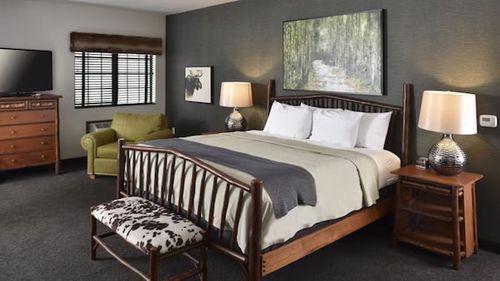 Unique stays in Tulsa, OK by cozycozy.com