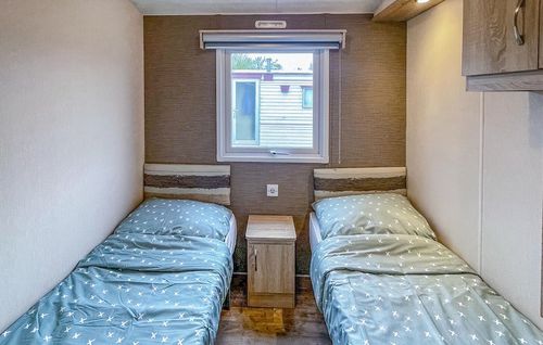 Breng Je Vakantie Direct Aan Zee Door In Dit Praktisch Ingerichte Vakantiehuis. - Makkum