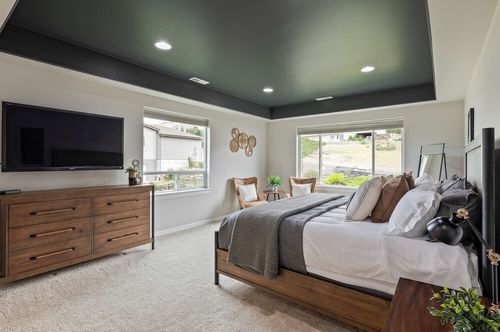 Brand New: Saltwater Pool, Hot Tub, Spacious Home With Game Room, Close To Town - Wenatchee, WA