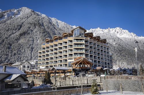 Chamonix-Mont-Blanc Hotels and rooms with jacuzzi or hot tub | cozycozy