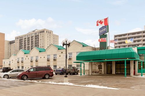 Travelodge By Wyndham Winnipeg East - Winnipeg