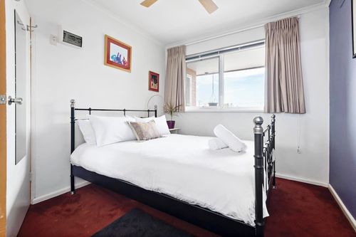Fitzroy Meets Clifton Hill At This Cosy Retreat - Ivanhoe