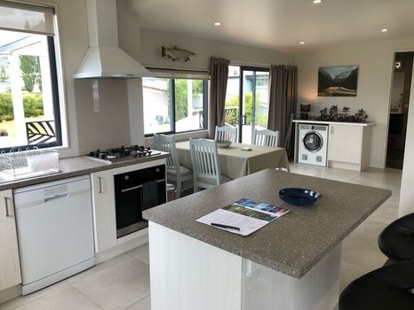 Lumsden, New Zealand Apartments and Condos For Rent | cozycozy