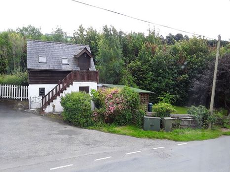 Violet Cottage, Pet Friendly, Character Holiday Cottage In Beulah - Builth Wells