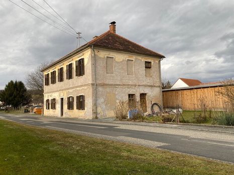 Sammlunghirschfeld, Living In The Museum, Vacation Apartment With Own Garden - Burgenland