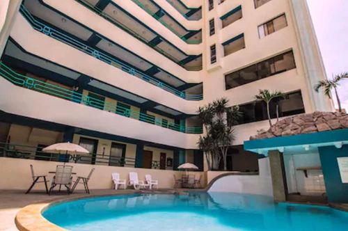 Blue Bay Hotel - 
