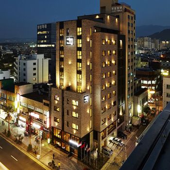 Urban Island Hotel - Jeju