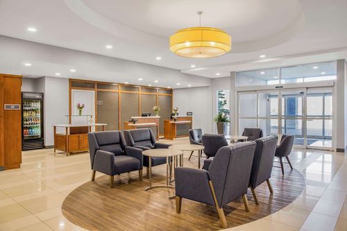 Homewood Suites By Hilton Winnipeg Airport-polo Park, Mb - Winnipeg