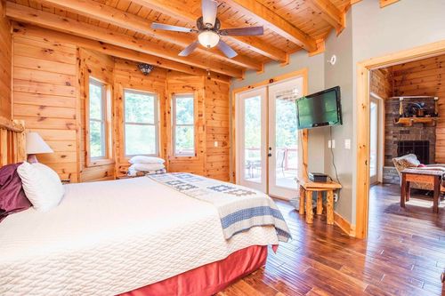 Tellico Plains, TN Cabin Rentals at the Best Price | cozycozy