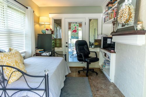 Scovill Zoo, Decatur All Lodging and Accommodation | cozycozy