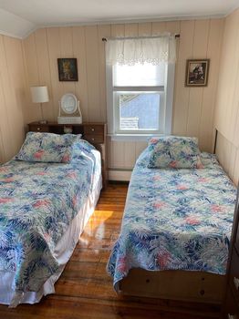 4 Bedroom - Steps To Sandy Beach In Perfect Location! - Hammonasset Beach State Park, Madison