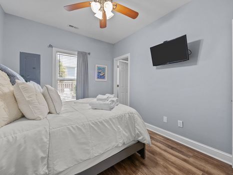 Pet Friendly Oceanside Duplex-barefoot East - Atlantic Beach, NC