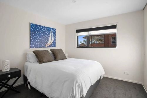 Lord Street Villa Spacious Comfort And River Views - Tasmania