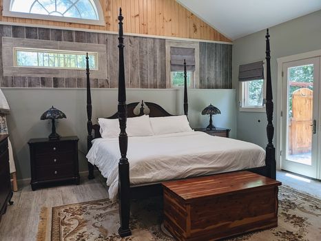 Cozy Up At Lake Keowee, Discounted Rates Into September! - Devils Fork State Park, Salem
