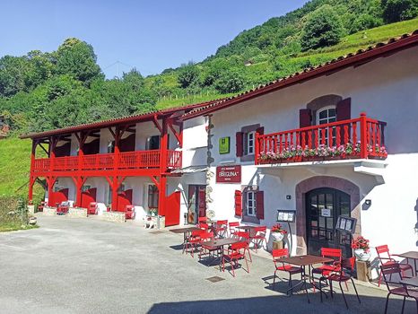 Hotel Restaurant Erreguina - Saint-Jean-Pied-de-Port