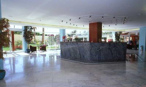Hotel Hl Rondo - 