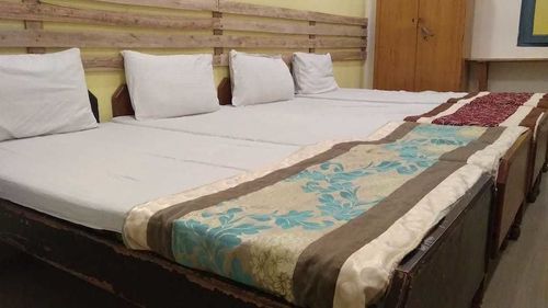 Noida Hostels at the Best Price | cozycozy