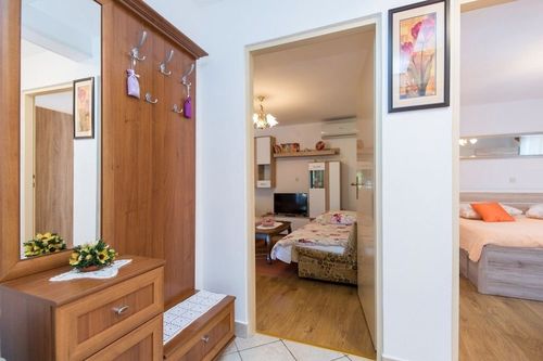 Ferienhaus In Labin Mit Terrasse, Klimaanlage, W-lan, Waschmaschine (4866-1) - Ravni
