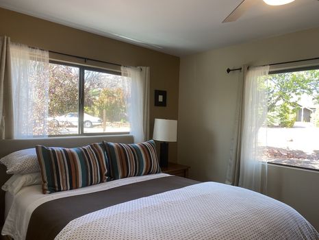 Spacious House In A Quiet Area, Close To Everything, Fenced Dog Yard Rock Views - Sedona, AZ