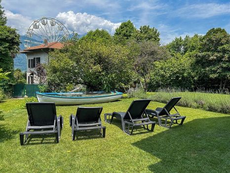 Close To The Beach And The Town, Near The Piazza And The Fishing And Yacht Harbo - Lago de Como