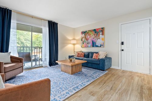 601 N Gay Street - Spacious Apartment & Patio - Alabama