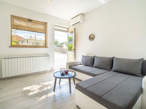 Miškulin By Interhome - Senj