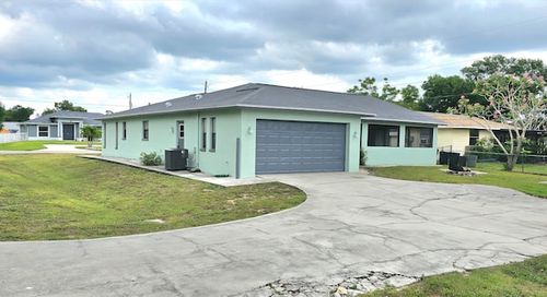 Nice 3 Br, 2 Ba, Wifi, Near I-75, Beach, Florida Gulf Coast Univ. & The Airport - Lehigh Acres, FL