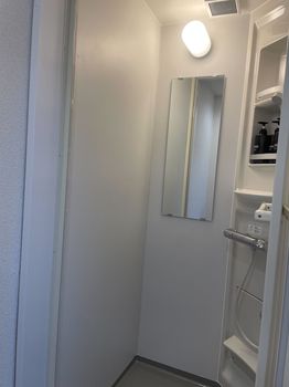 Walking Distance To Sightseeing Spots, Ueno And Asakusa. We Offer A Relaxing Space In A Residential Area With A Downtown Atmosphere. - Japan