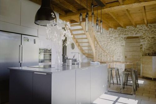 Maison De Famille Jusqu'à 15 Pers., Au Pied Du Vercors Et Au Coeur Du Village - Rhône-Alpes