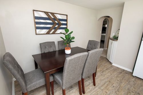 Cozy Cottage In The City With 2 Bedrooms Close To Downtown - Sioux Falls, SD