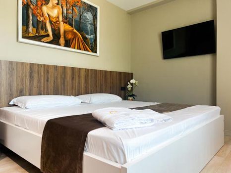 Jata Crown Hotel - Albania