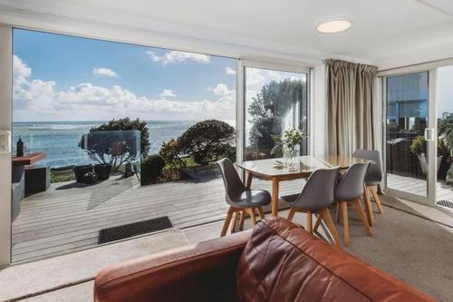 Te Moana Waterfront - Located Right On The Bell Block Waterfront - Taranaki