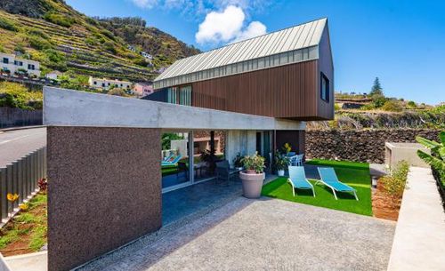 Doca Seca & Casca De Uva - Porto Moniz