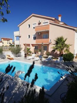 Apartmani Zeneral I - Mandre