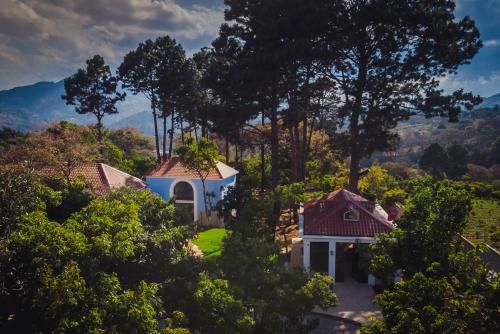 Hotel Y Restaurante Hacienda Los Volcanes - 