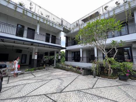 Green Hill Inn - Jimbaran