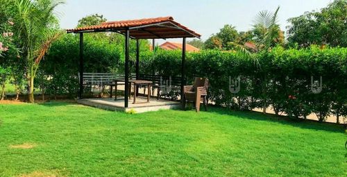 Explore holiday beach houses in Surat – cozycozy.com