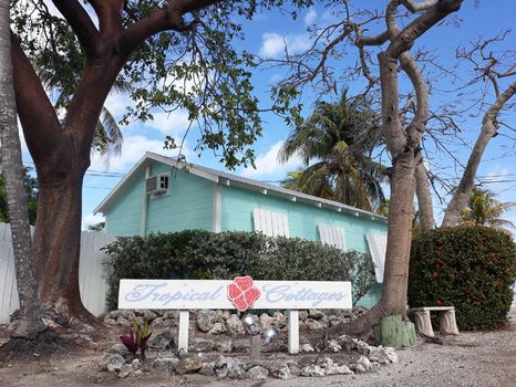 Key Colony Beach, FL B&B, Guest Houses and Inns | cozycozy
