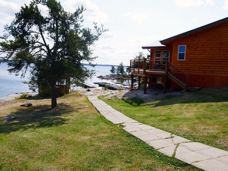 Kenora Cabins | Best prices on cozycozy