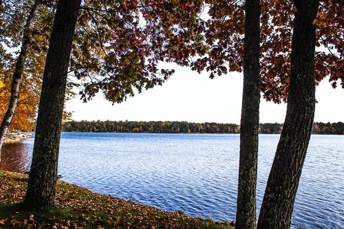 Two Sisters Lake, WI: airbnb, hotels and vacation rentals