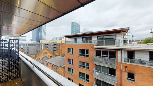 5 Manchester Hotels and rooms with jacuzzi or hot tub | cozycozy